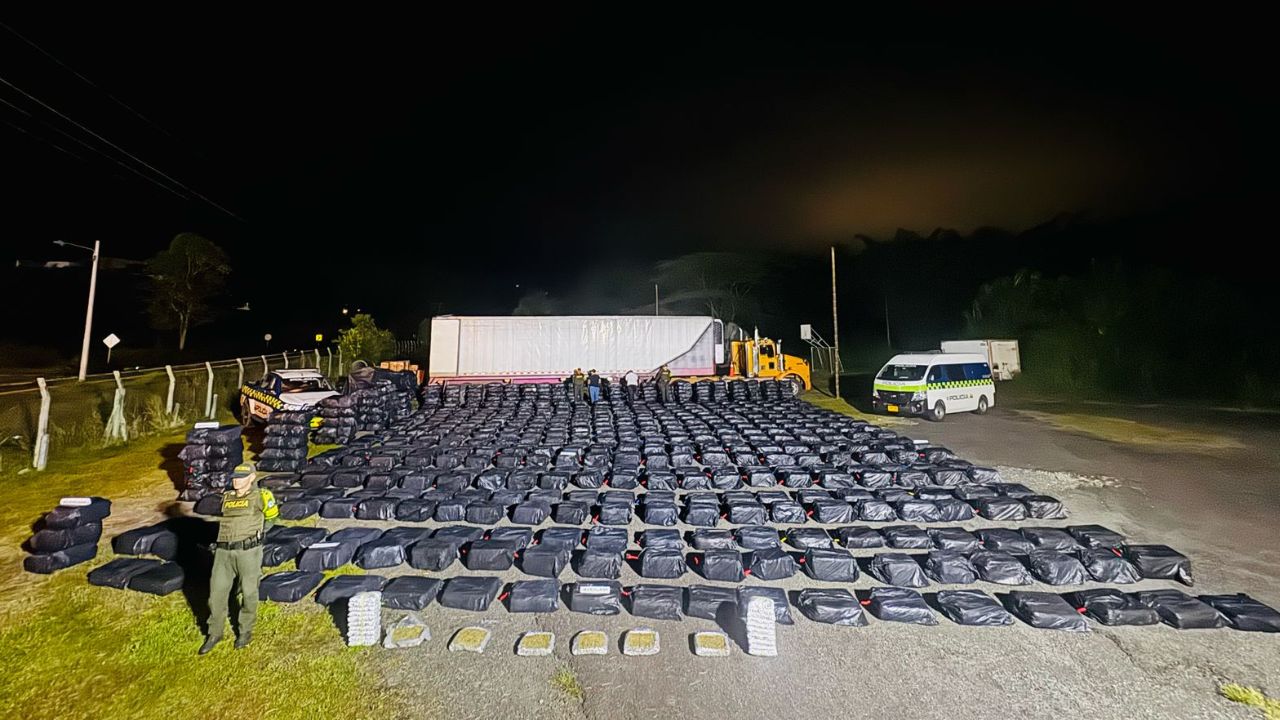 Les bajaron la mula: incautadas 7.5 toneladas de marihuana que iban en un camión | Minuto30