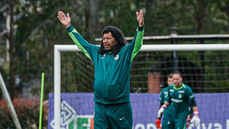 René Higuita, un ícono del fútbol colombiano, cumple 59 años