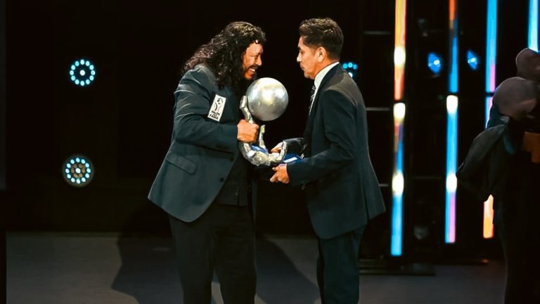 ¡Grande Loco! René Higuita ingresa al Salón de la Fama del Fútbol ...